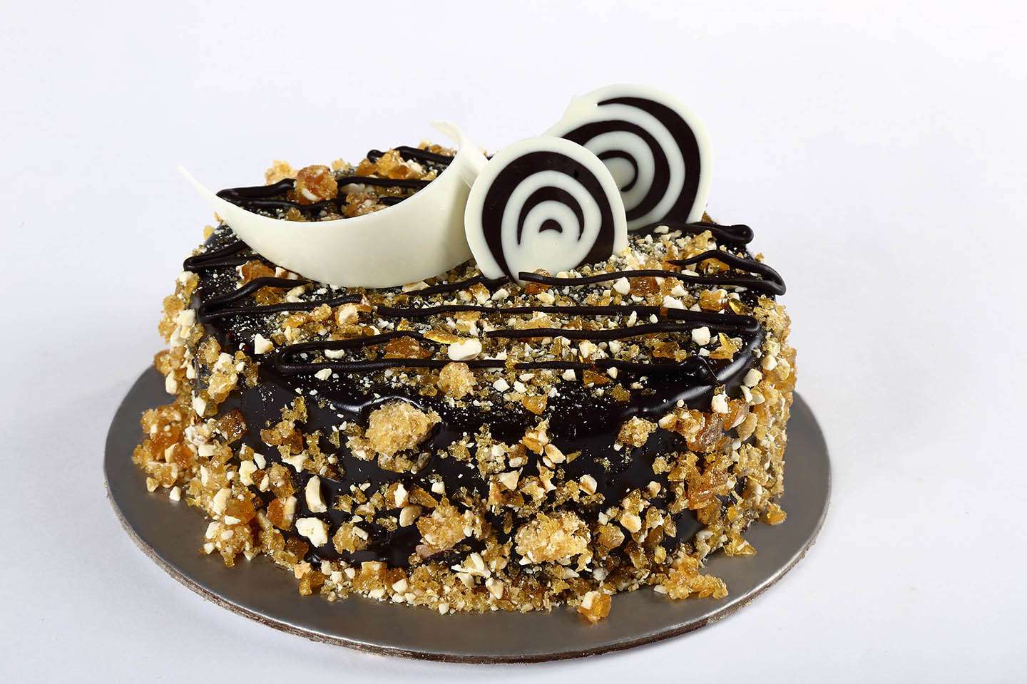 Neeru Mittal :: Chocolate & Nougat Cake